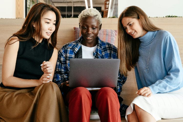 Orang yang Tumbuh Jadi People Pleaser Bisa Mengembangkan 11 Sifat Ini ...