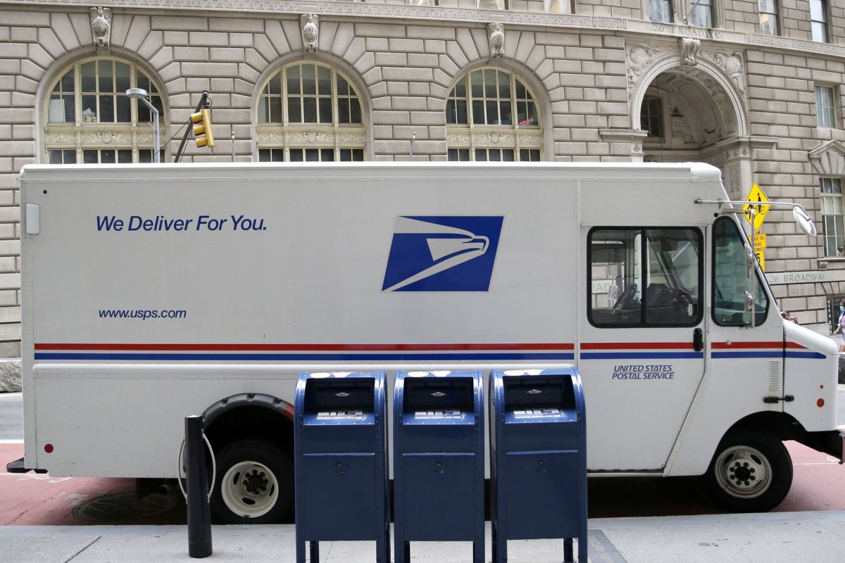 U.S. Postal Service suspends package shipments from China, Hong Kong