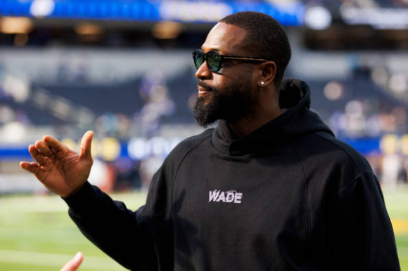 Dwyane Wade Has A Clear Message For Those Going To Play Against LeBron ...