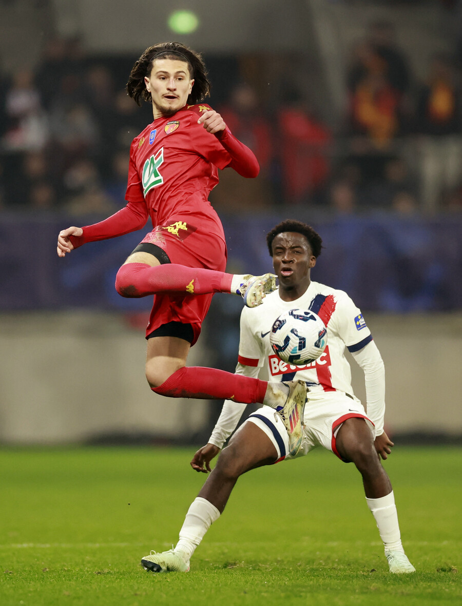 EPL 팀 1000억 부를만 했다…이강인 ‘10번’ 달고 미친활약, 패스 성공률 95%+풀타임 PSG 쿠프드프랑스 8강 진출