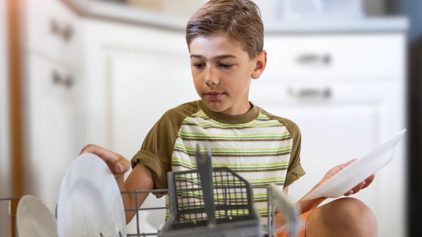 11 Chores Boomers Were Forced To Do Growing Up That Kids Today Just Ignore