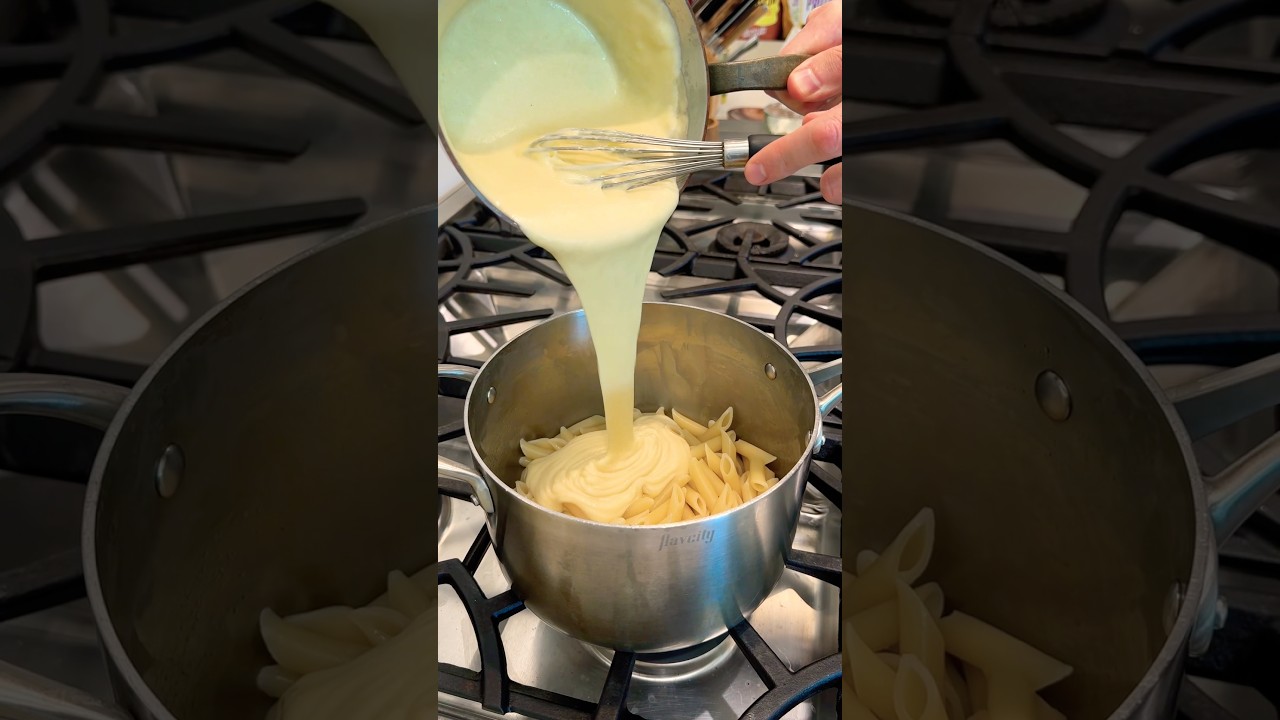 A Mac & Cheese Sauce That You'll Want to Swim In