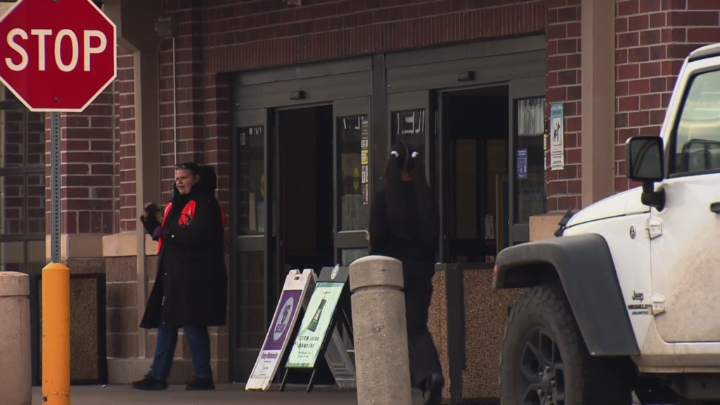 King Soopers workers readying for a Colorado strike, two sides remain ...