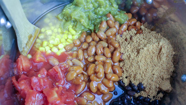 This Taco-inspired Chili Definitely Has A Delicious Southwestern Flair ...