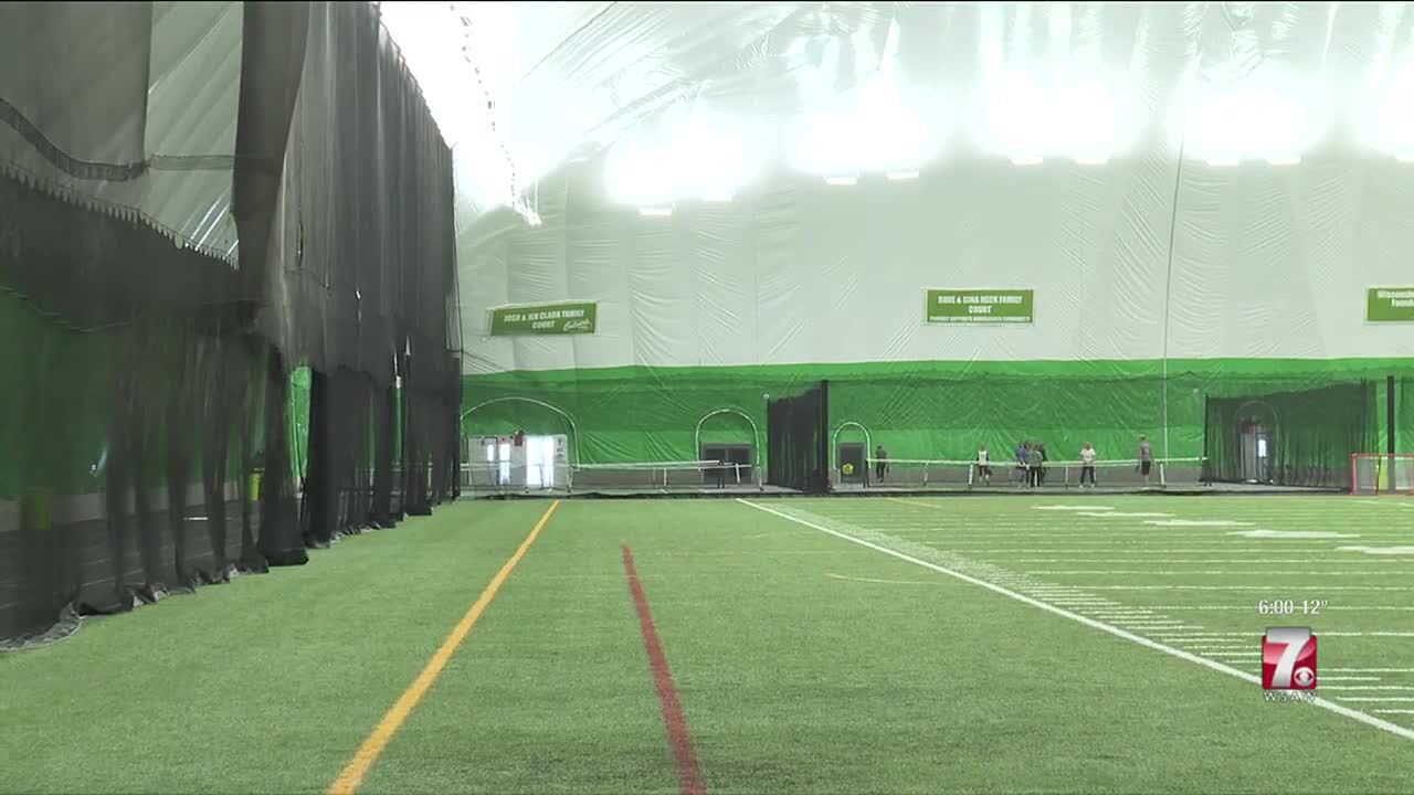 Power outage causes Hodag Dome to partially collapse, structure ...