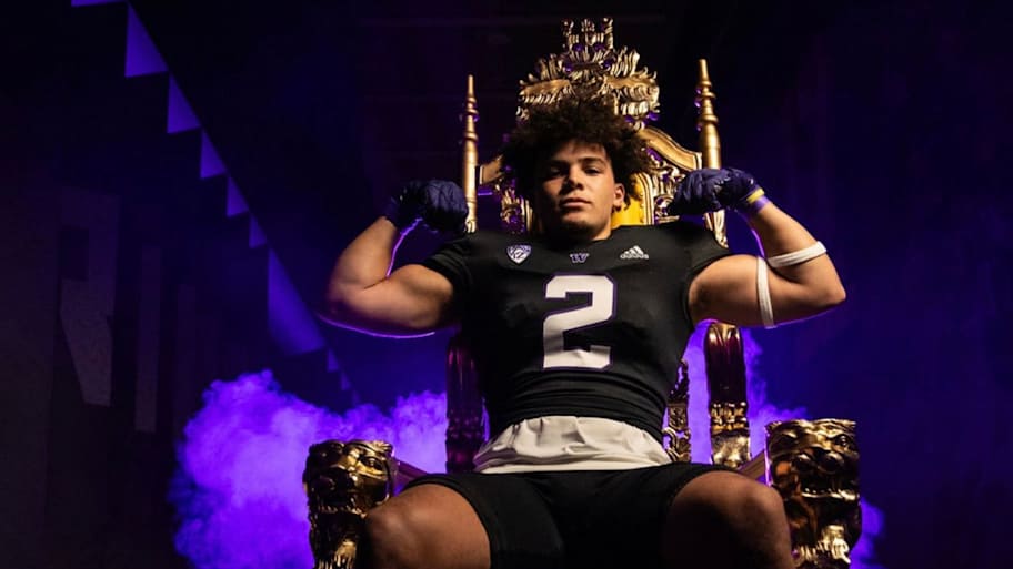 Full Moon for Huskies: Son of the Legend Commits to Huskies