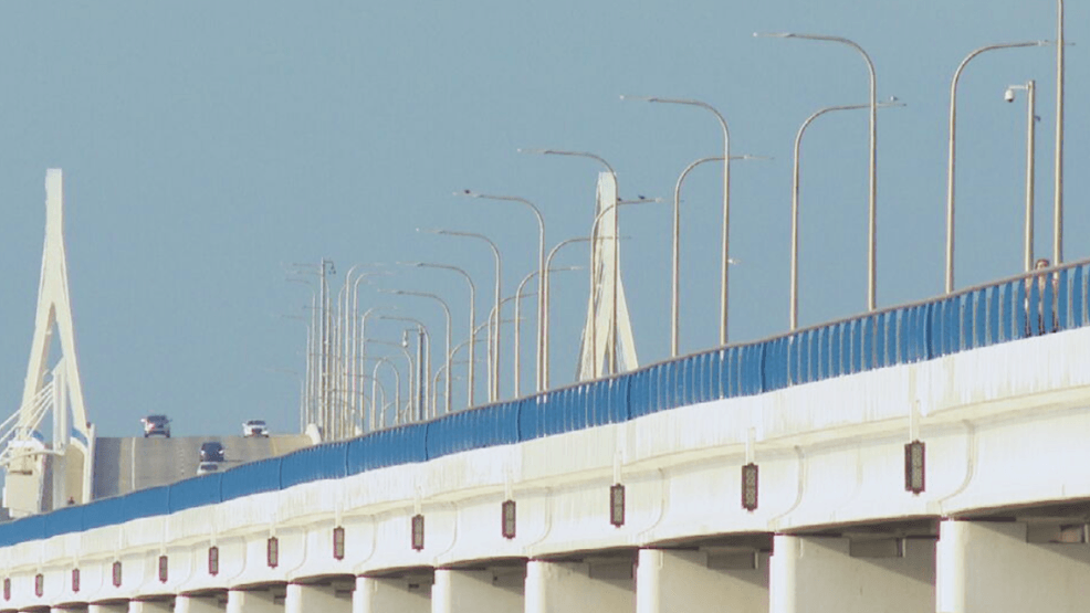 Three Mile Bridge lights out, fog expected to worsen visibility