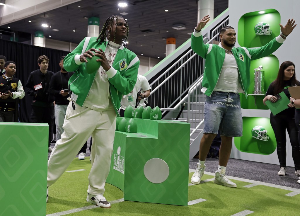 Jets’ Quincy Williams, Jermaine Johnson hope Aaron Rodgers returns in 2025