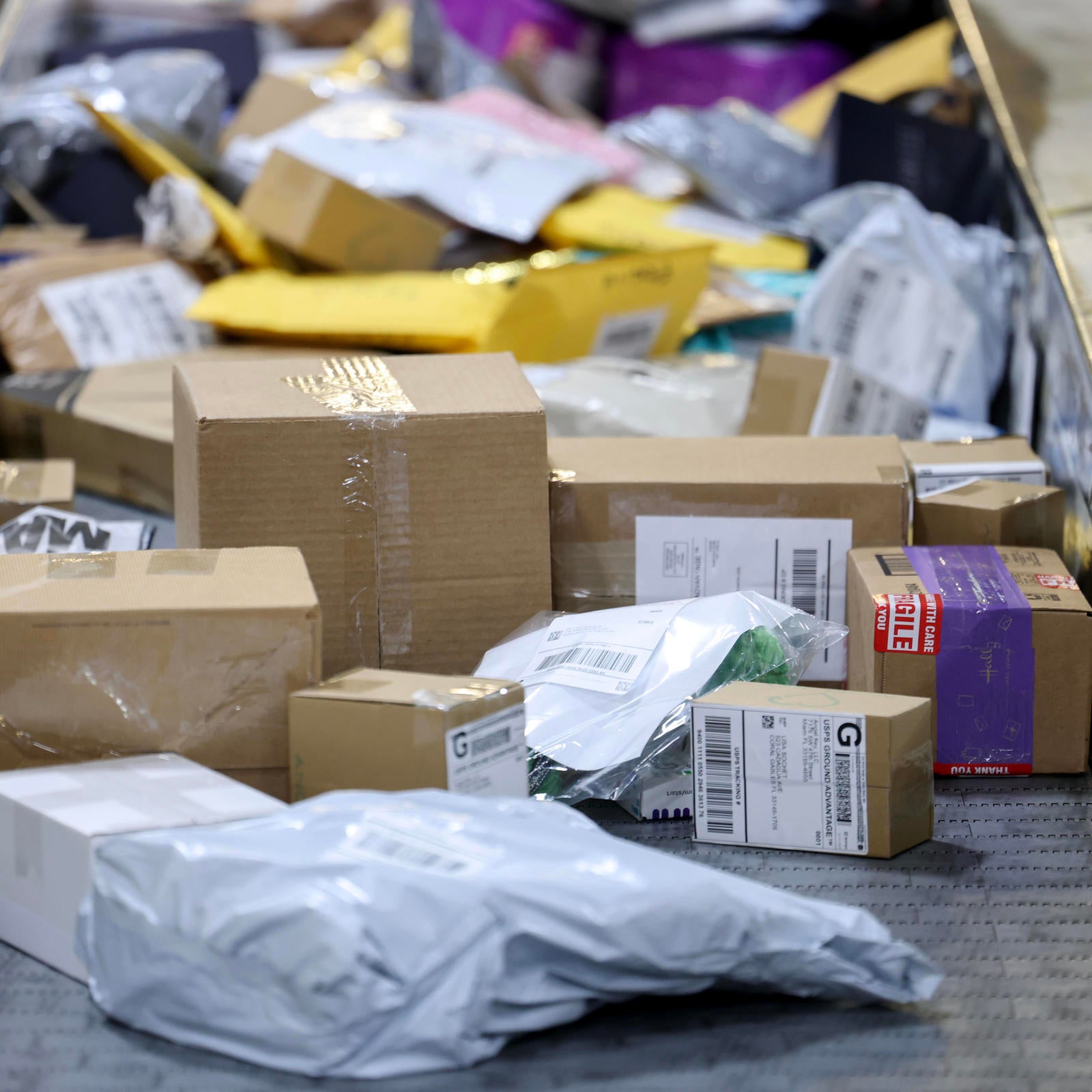 USPS temporarily suspends accepting packages from China and Hong Kong