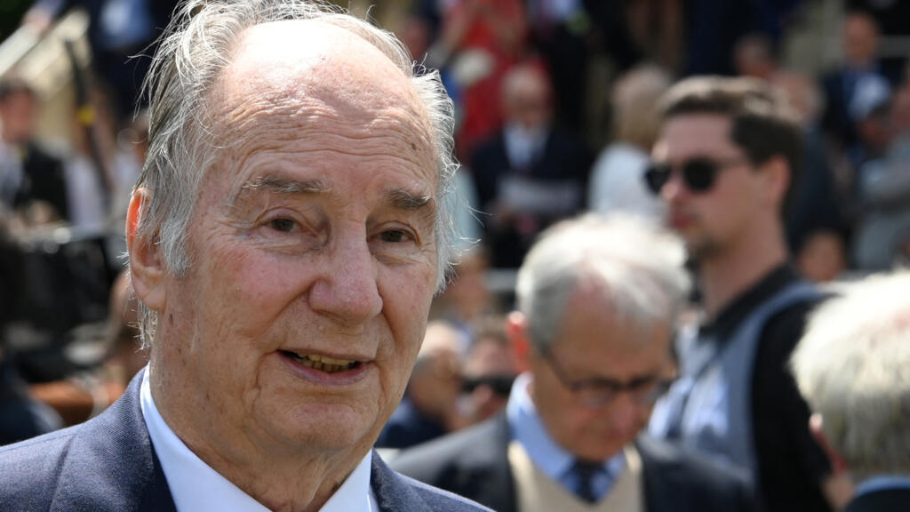 Billionaire philanthropist Aga Khan, leader of Ismaili Muslims, dies ...