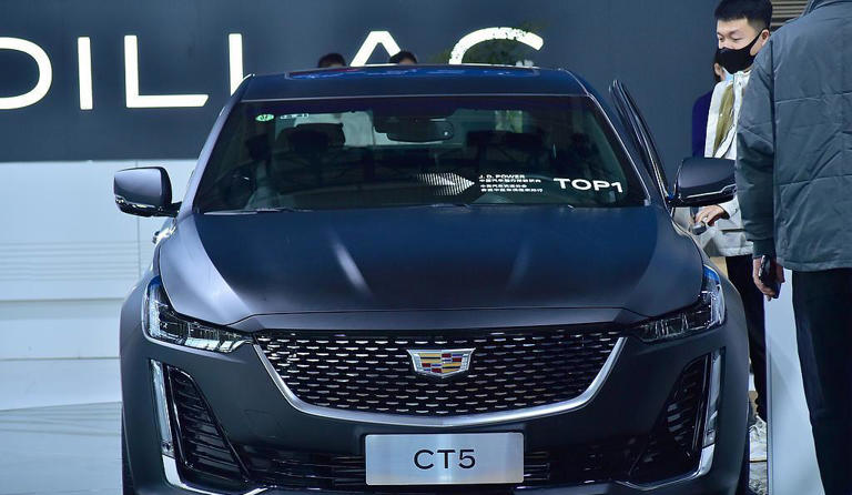 “打工族”买豪华SUV，首选这3台，261马力配8AT，档次高又舒适