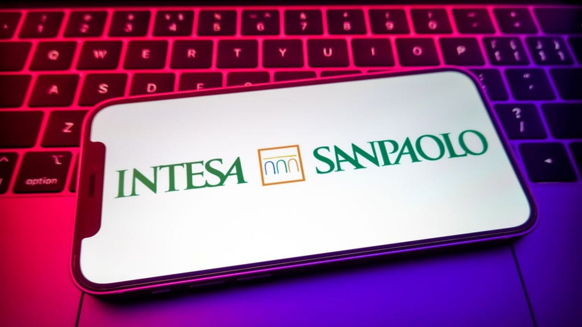 Intesa Sanpaolo: utile netto primo trimestre 2025 +13,6%. I dettagli su ...
