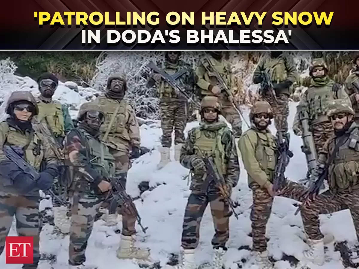 J&K: Indian Army personnel carry out patrolling on heavy snow in Doda