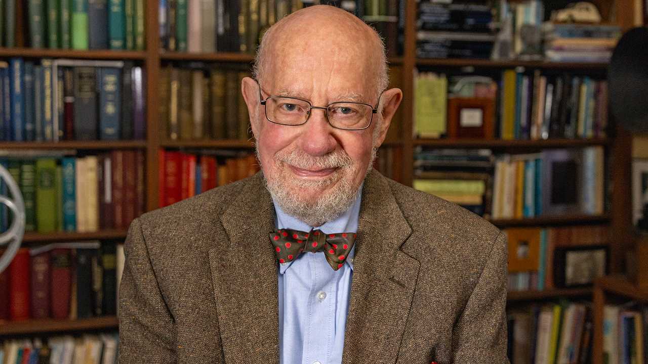 ‘I’ll tell you the story’: Legendary ‘NH Chronicle’ personality Fritz ...