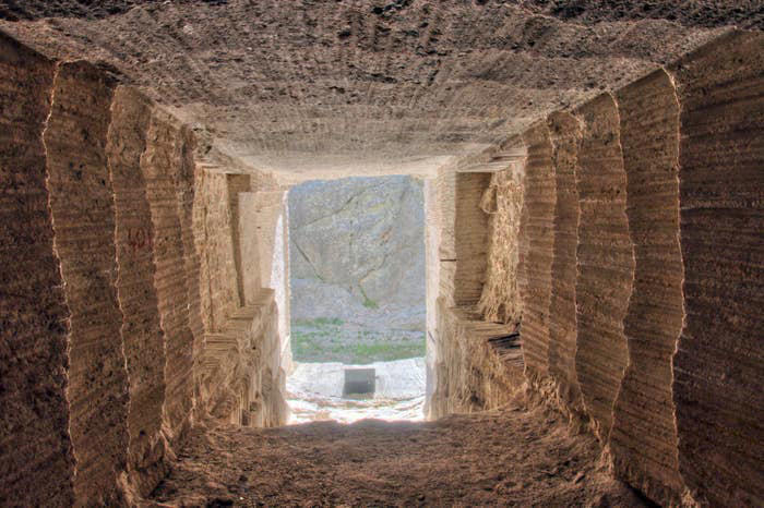 17 Famous Buildings That Have Secret Rooms And Hidden Compartments