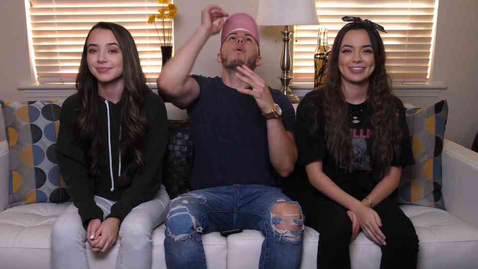 Who's the Better GIRLFRIEND Challenge (ft. The Merrell Twins)