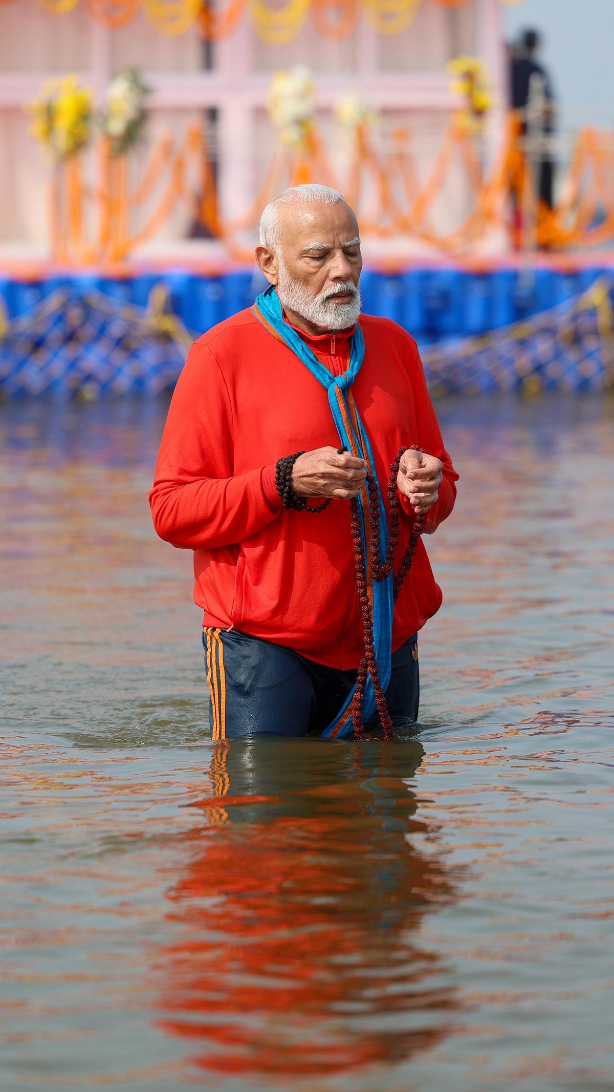 PHOTOS: PM Modi Takes Holy Dip In Triveni Sangam And Performs Ganga Aarti