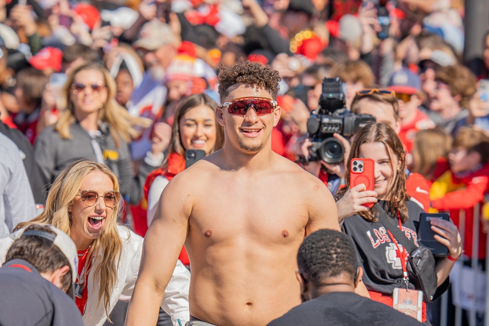 Super Bowl is Coming This Sunday: Biggest NFL Contracts That Will Shock ...