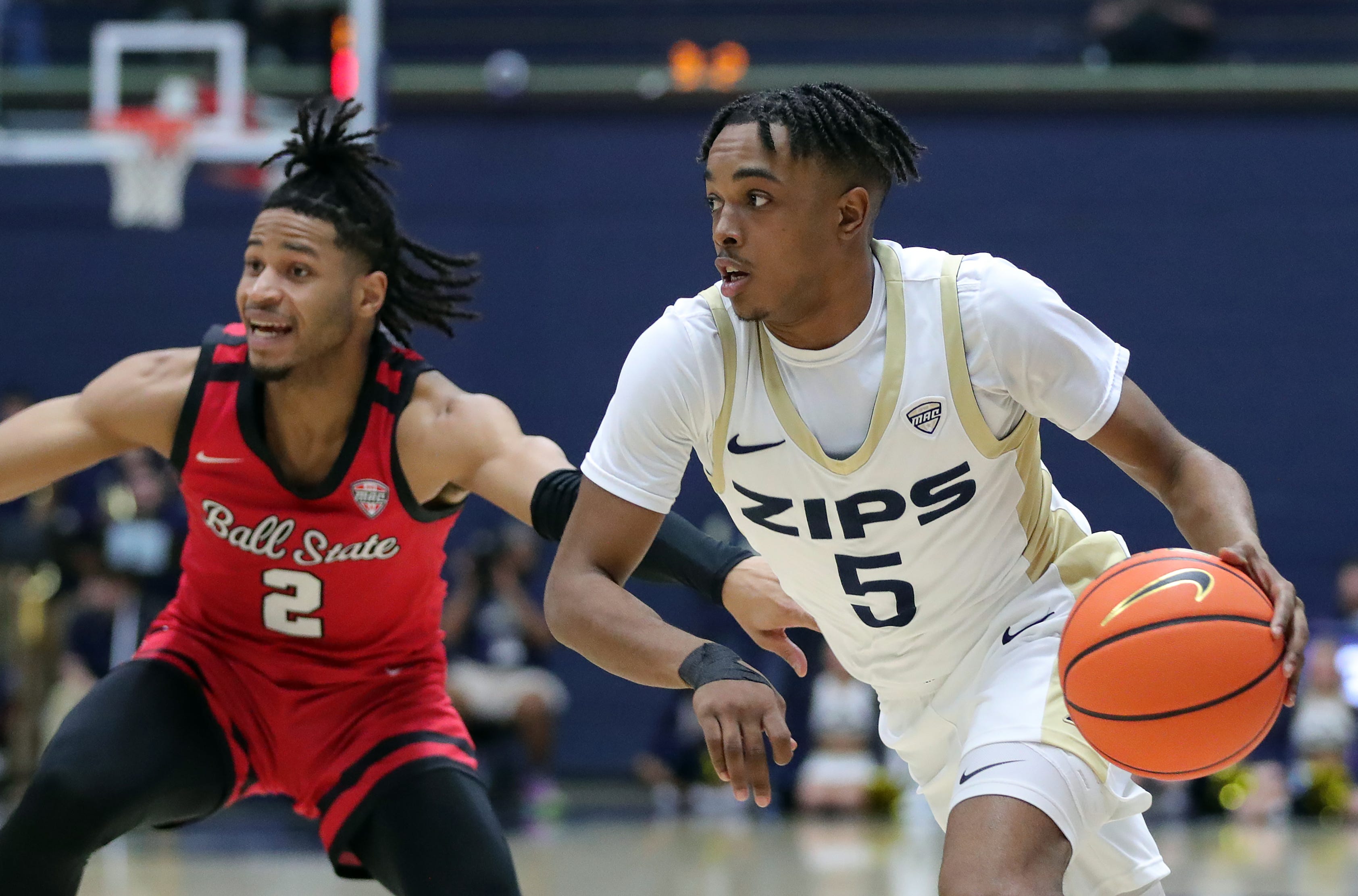 Akron Zips use another fast start to secure men's basketball win
