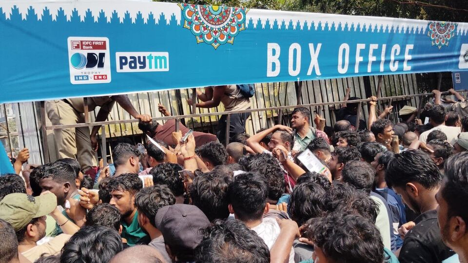 IND vs ENG 2nd ODI: Stampede-like chaos outside Barabati Stadium ticket ...