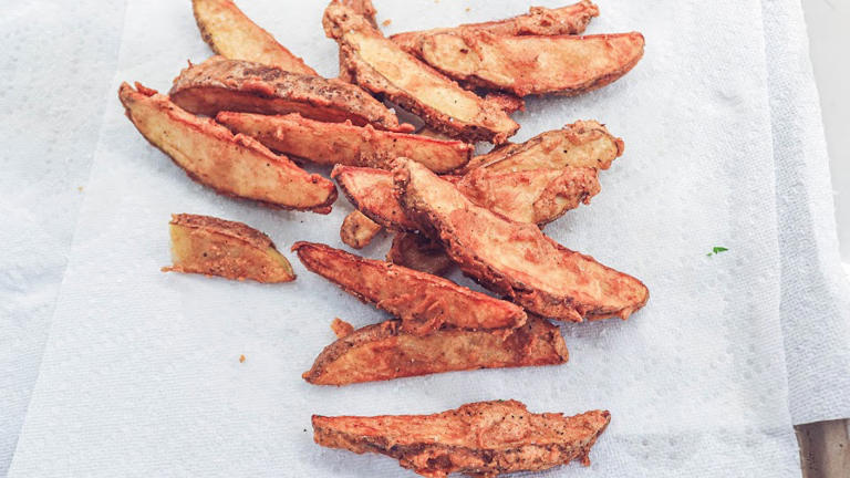These crispy potato wedges are a super easy side dish