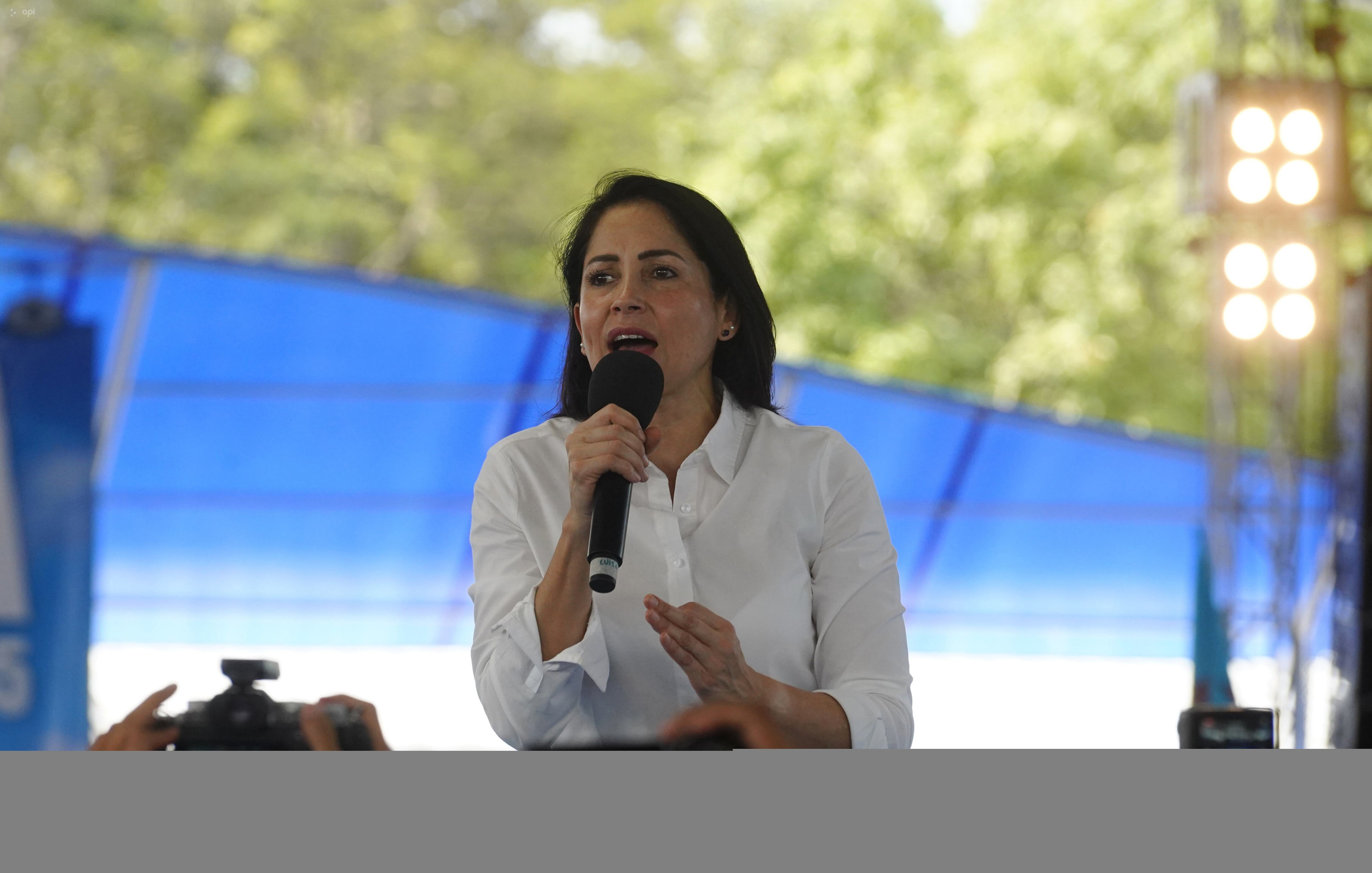 Luisa González propone revivir al Ecuador en lo social, económico y ambiental