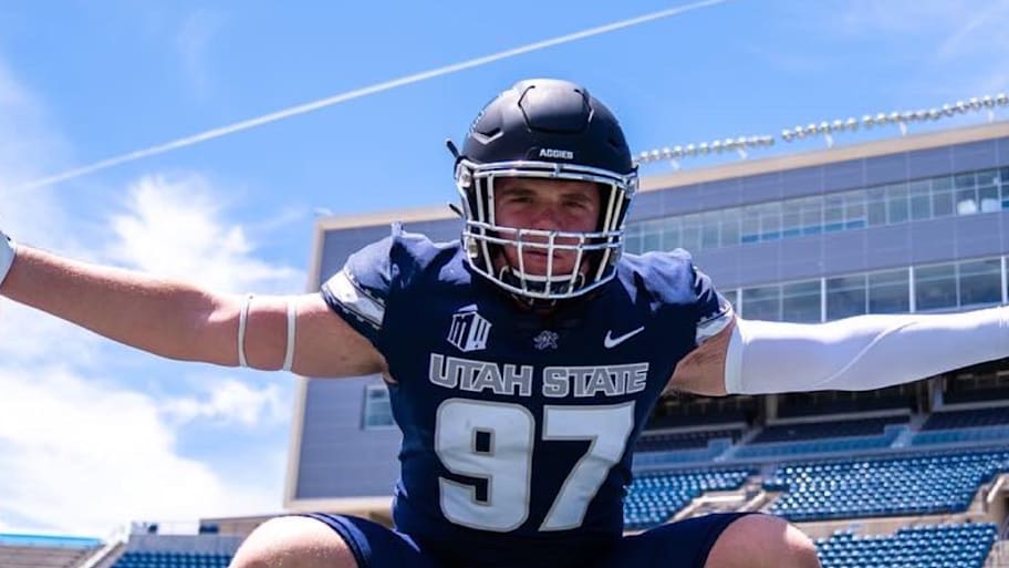 JUCO DL Adam Tomczyk Commits to & Signs with West Virginia