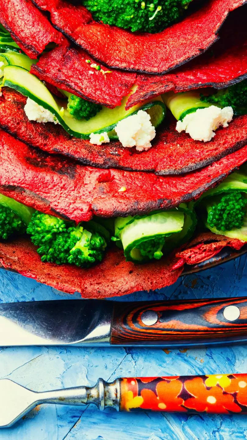 How to make an easy Beetroot Chicken Wrap at home