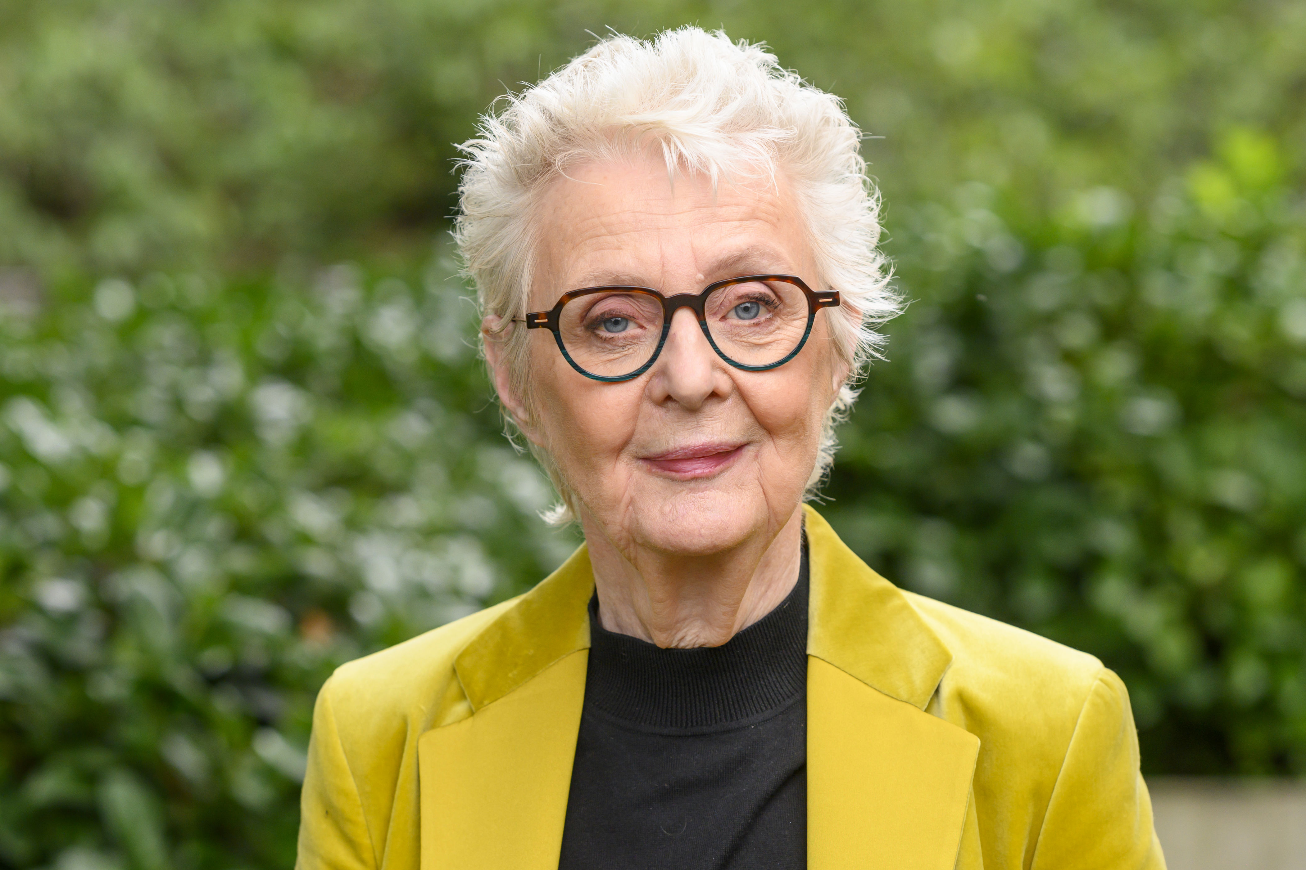 Carry Slee over verdrietige jeugd: 'Eigenlijk waren onze ouders meer ...