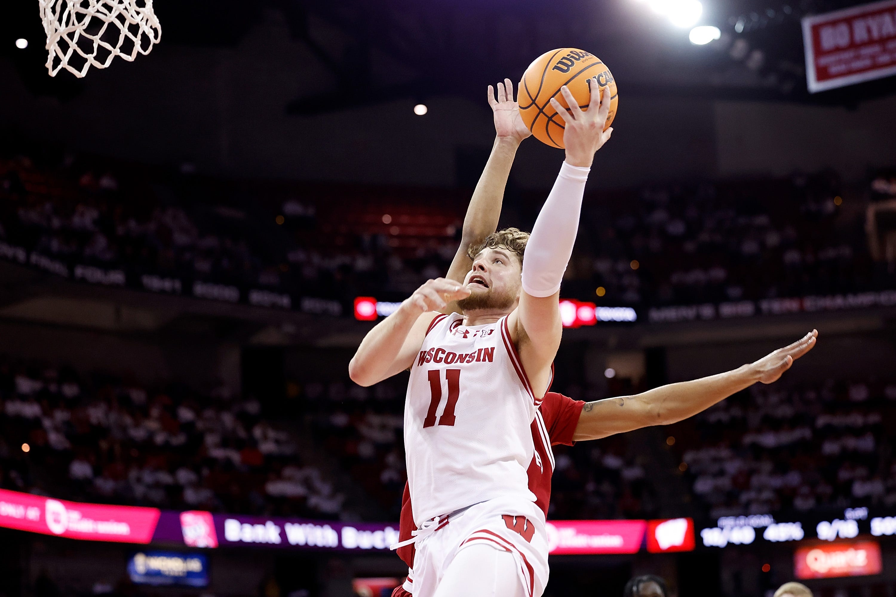 Wisconsin head coach Greg Gard updates Max Klesmit's injury status ...