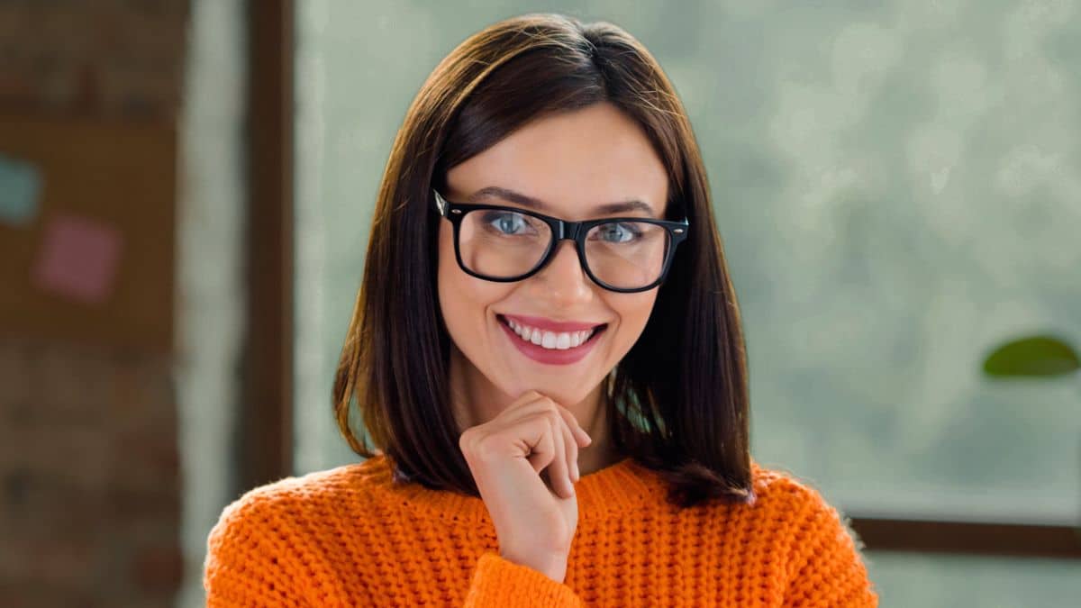 15 Creative Side Hustles That Generate $15,000 Each Month