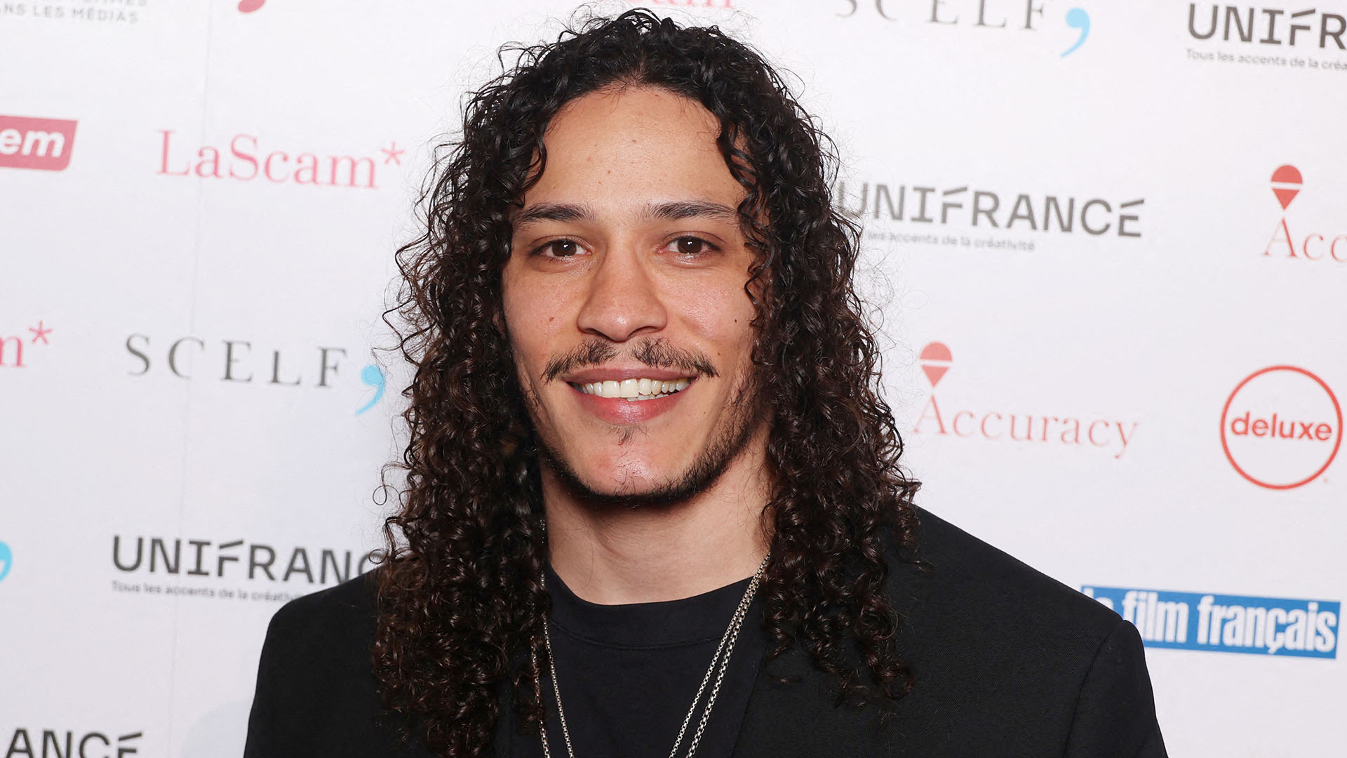 Après l’annulation de son concert en urgence, le rappeur Hatik donne ...