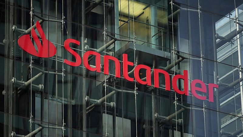Santander announces buyback plan while CA also sees earnings rise