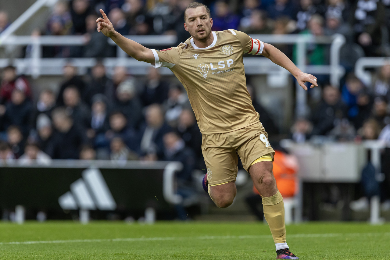 Sweet Cheek stepping up for Bromley