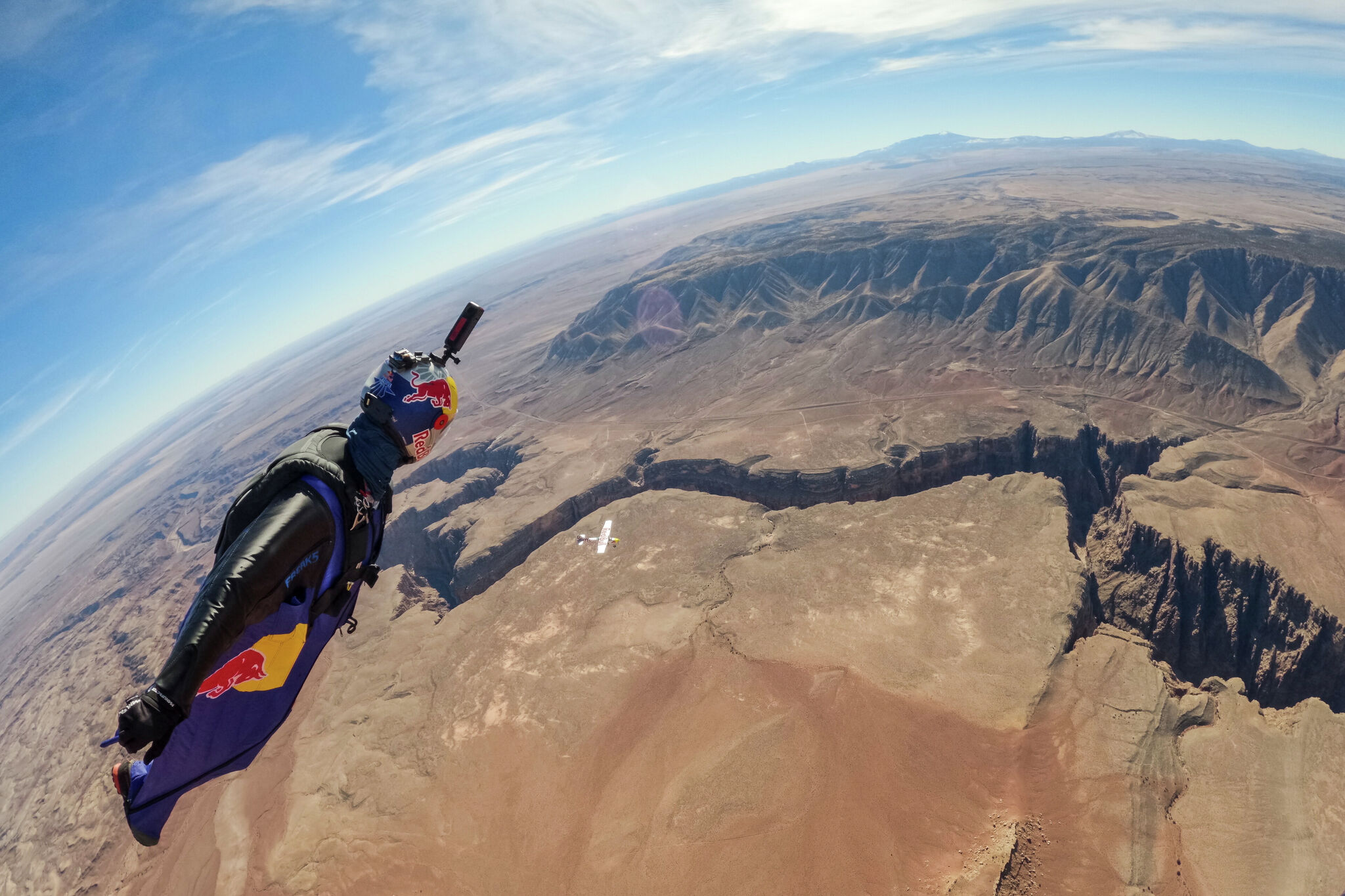 Daredevil becomes first person to pull off staggering stunt over Grand ...