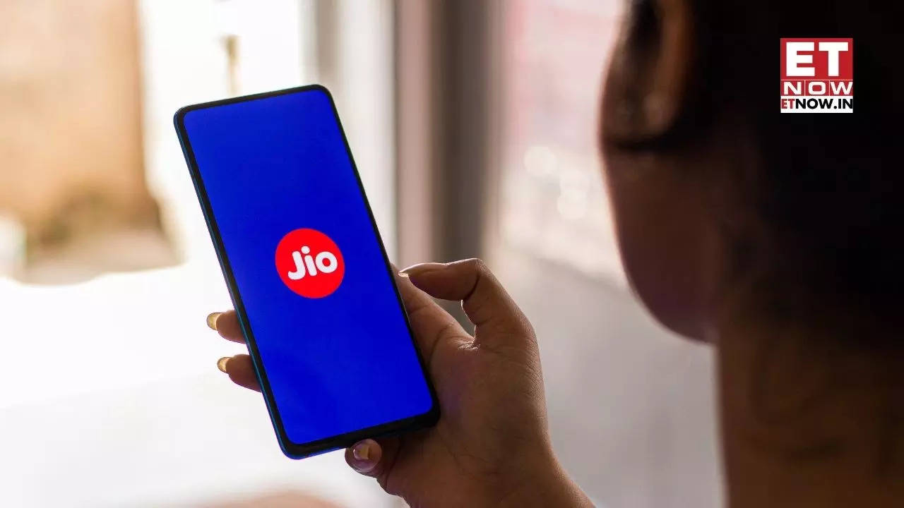 Reliance Jio Rs 445 plan: Free subscription to Sony LIV, ZEE5 and more ...