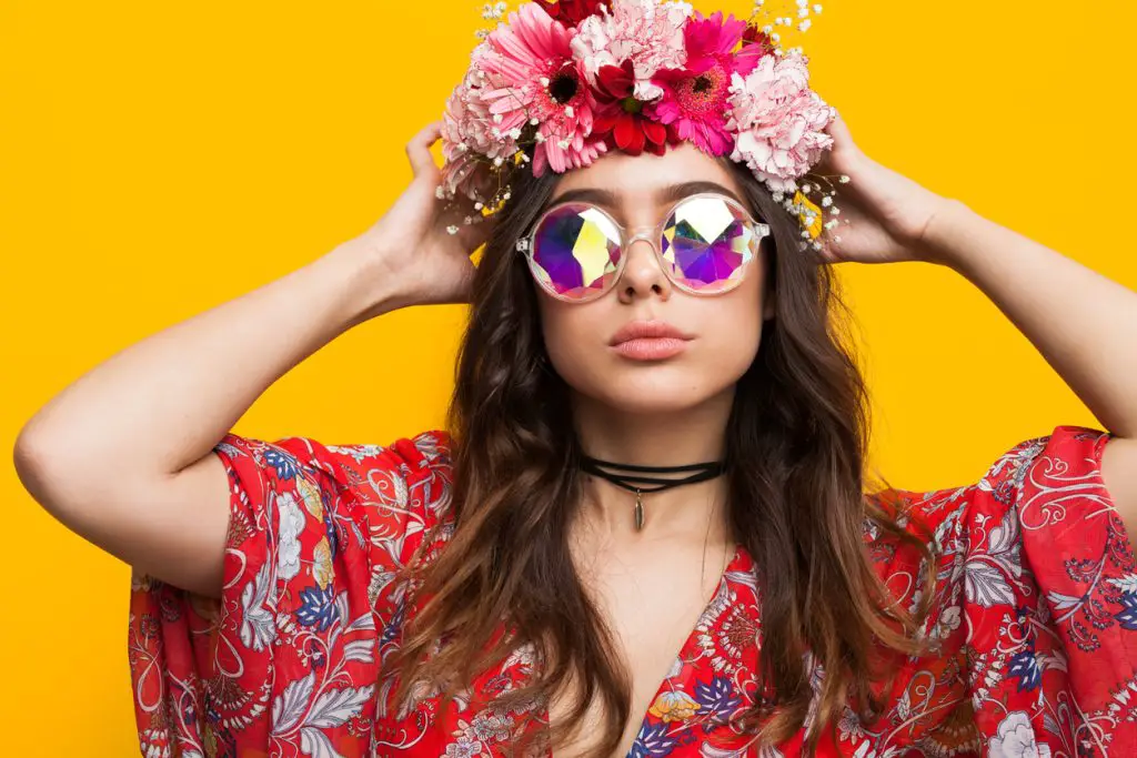 35 Hippie Sayings From the 1960s and What They Mean