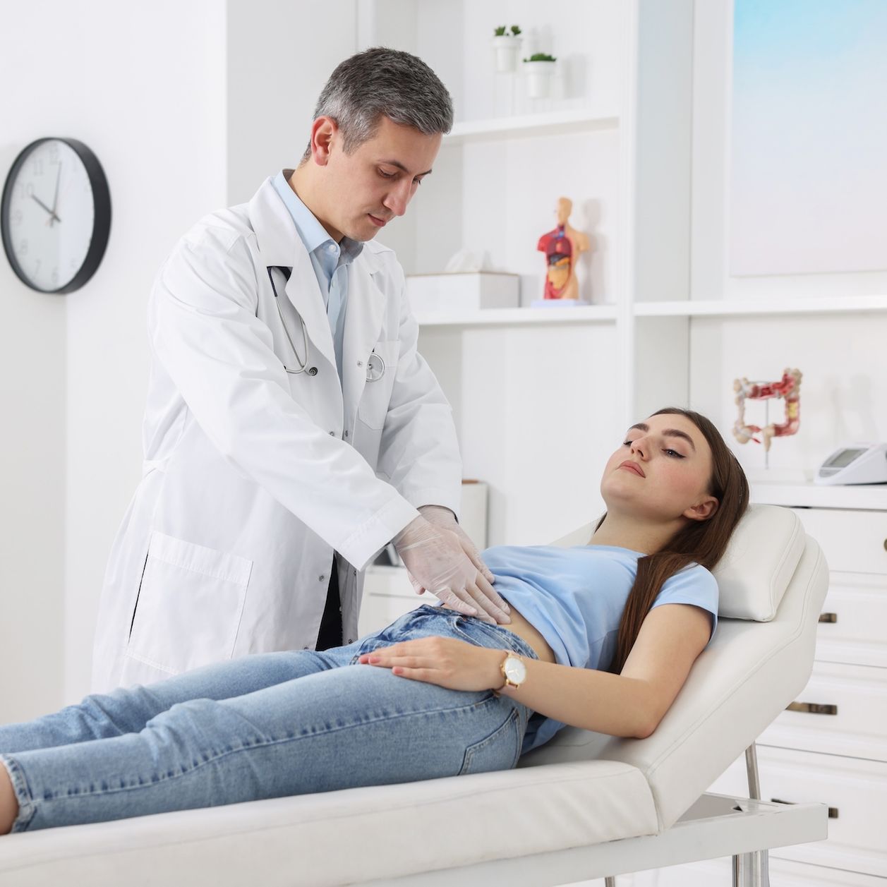 "Je suis gastro-entérologue : voici 4 signes du cancer du côlon à ne ...