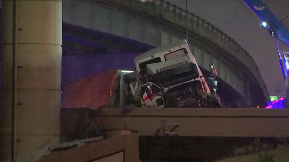 Accidente involucrado camión de 18 ruedas provoca retrasos en la I-35E ...