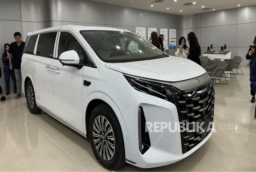 Setelah Resmi Diluncurkan, MPV Mewah BYD Xia Seharga Rp 500 Jutaan ...