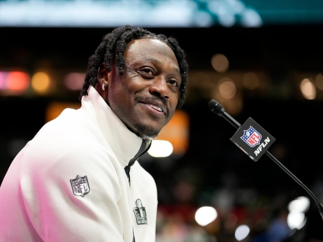 AJ Brown Makes Promise To Boy Deemed Hero After Philly Plane Crash