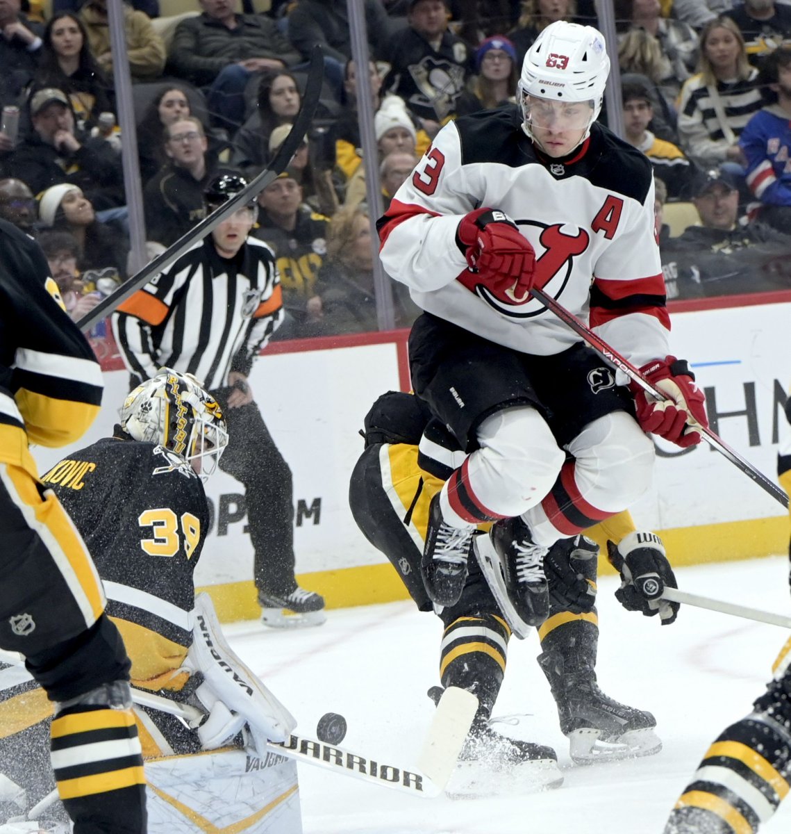 NHL: New Jersey Devils edge Pittsburgh Penguins in shootout