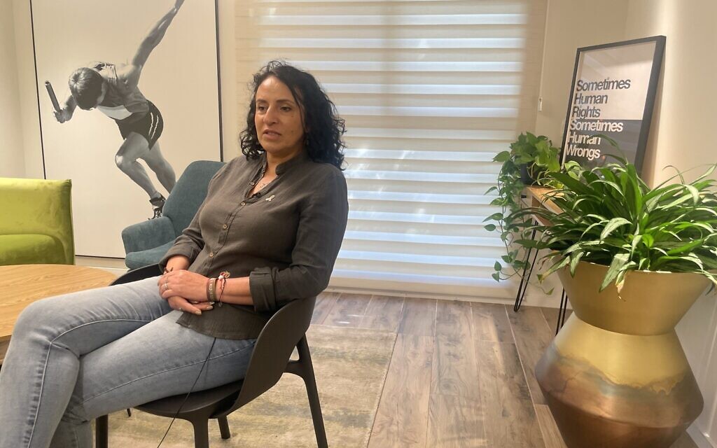 Despite suffering, Romi Gonen returned from captivity with a smile ...