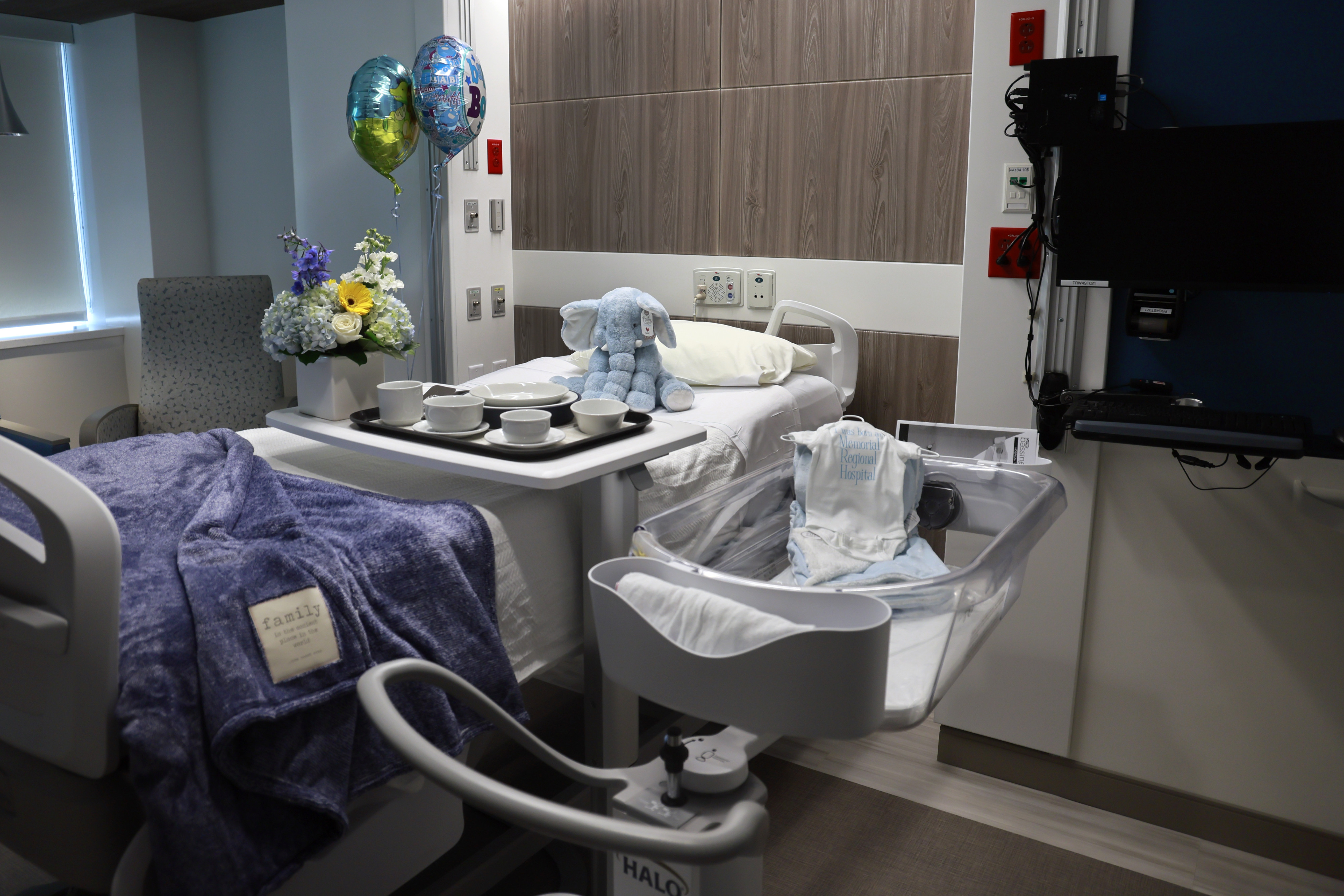 New birth center unveiled at Memorial Regional Hospital