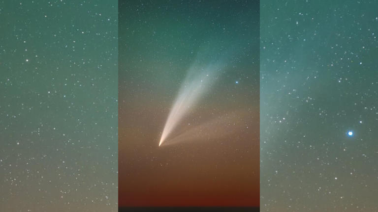 Comet G3 (ATLAS) looks breathtaking above future home of world's largest telescope (photos)