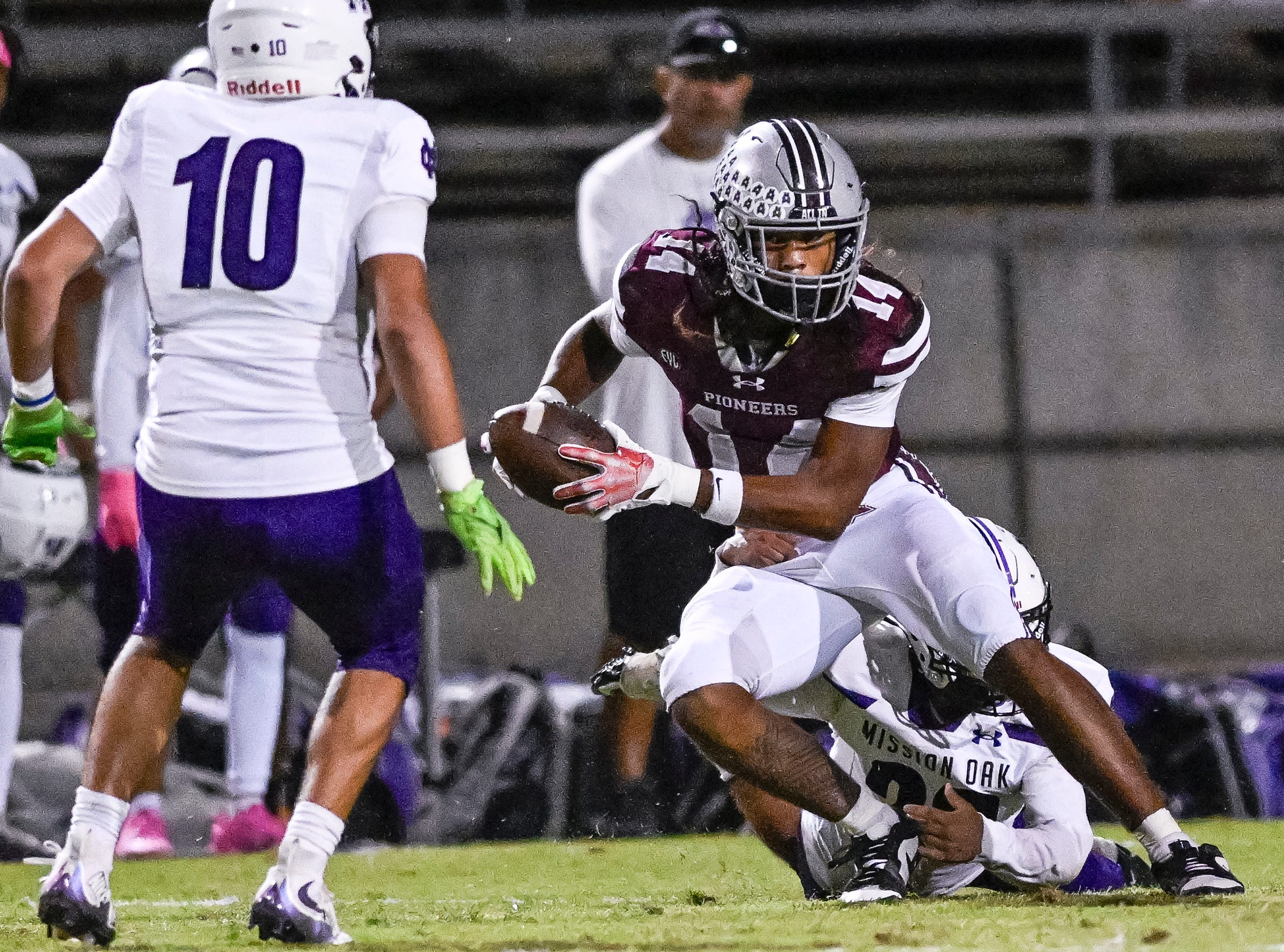 'A perfect fit': Visalia's Israel Briggs commits to play college ...