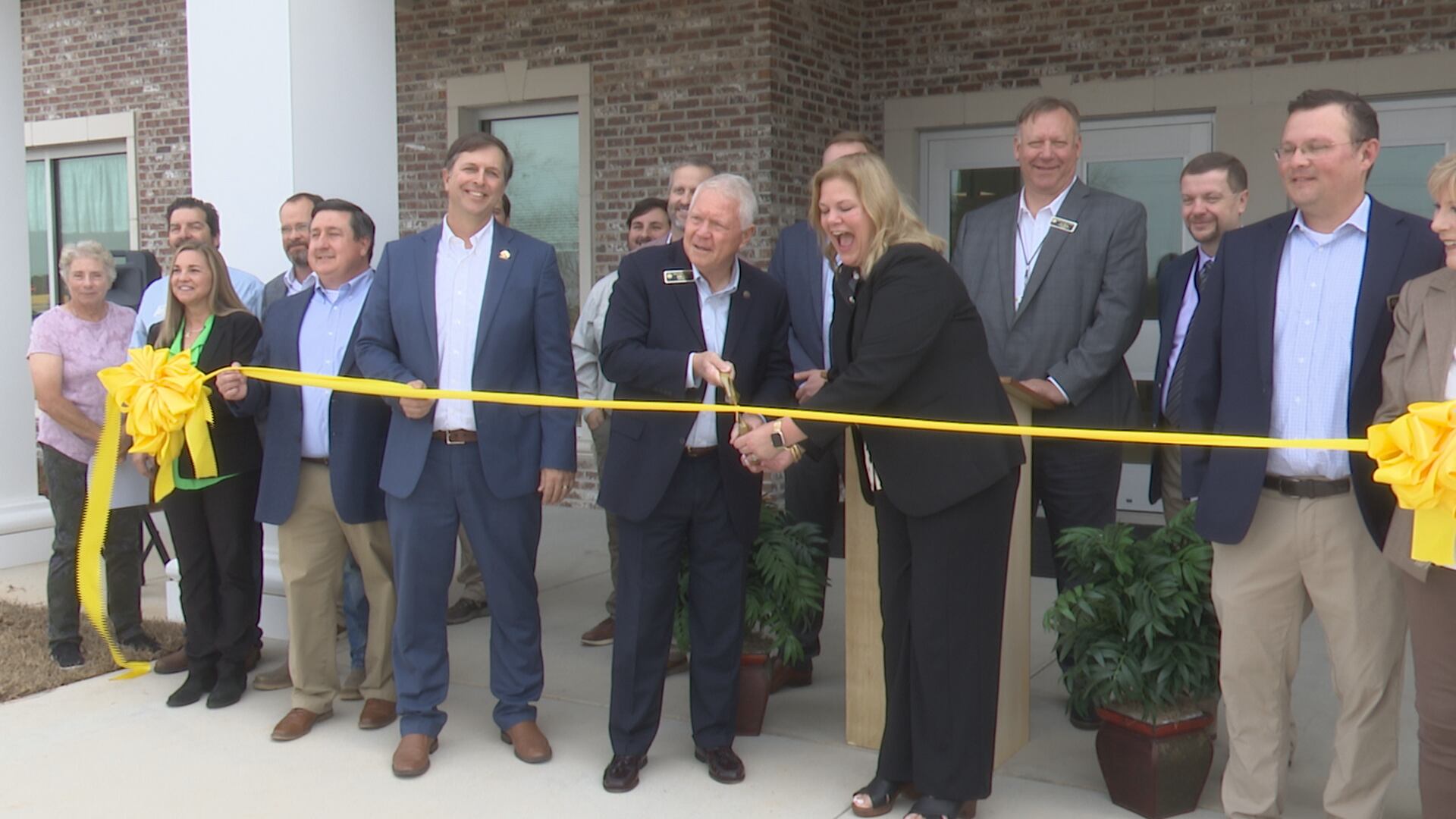 Ribbon cutting ceremony held for brand new Silverhill Elementary campus