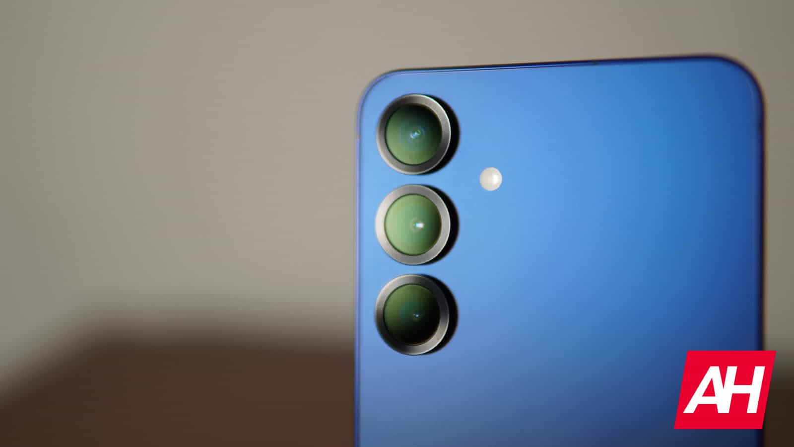 Galaxy S25 Series Get the January 2026 Update with 55 Fixes