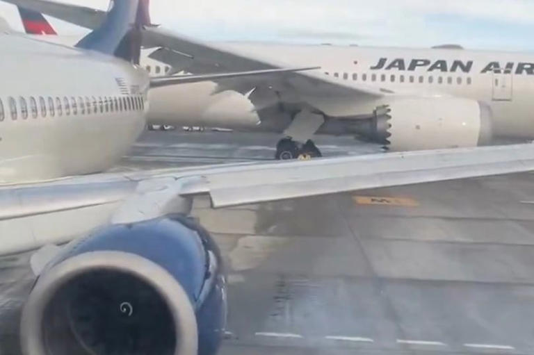 Delta and Japan Airlines planes crash at Seattle Airport with tail ...