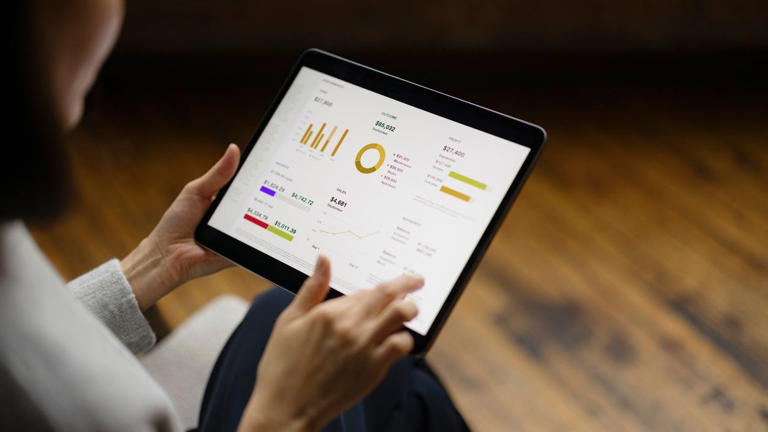 How to Use and Calculate the Expanded Accounting Equation
